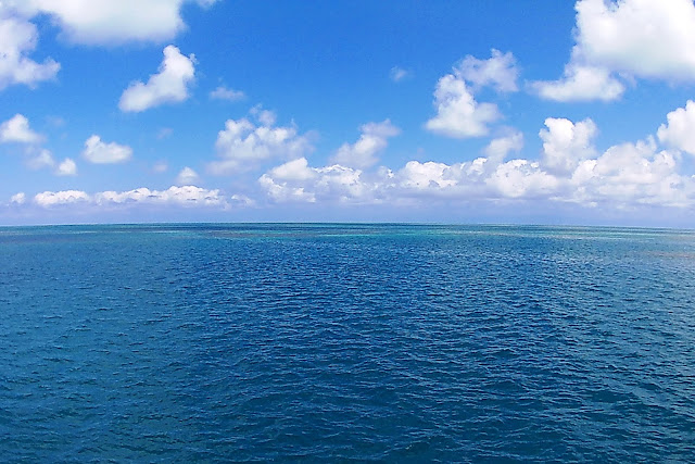 Dreamtime Sail: Batt Reef - We're all alone on the outer Great Barrier Reef