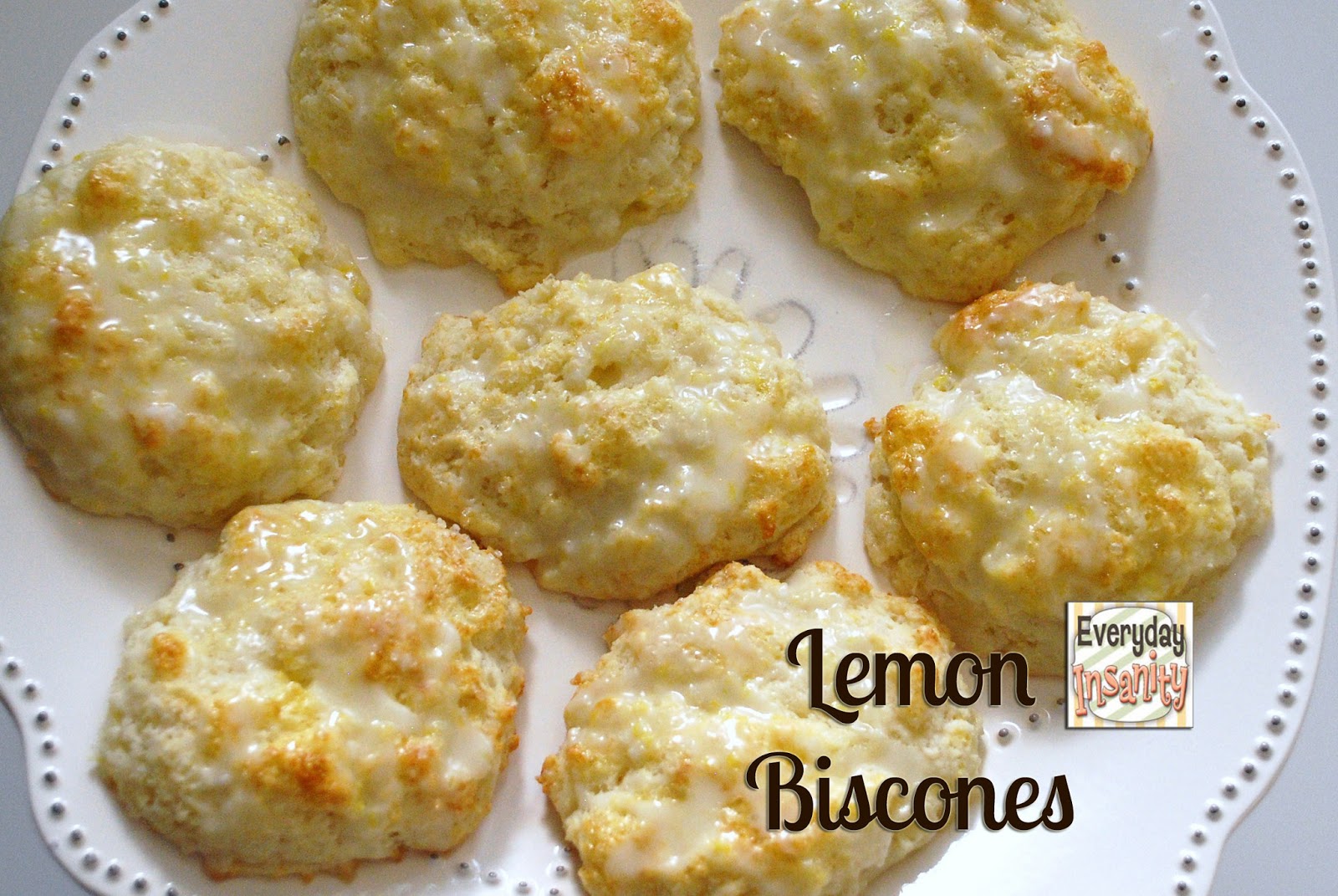 Everyday Insanity...: Lemon Biscones