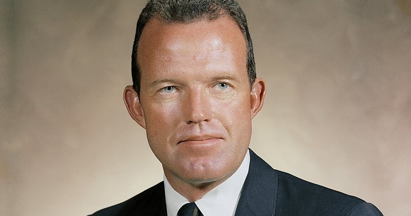 Book Junkie: Gordon Cooper, Mercury/Gemini astronaut born 1927