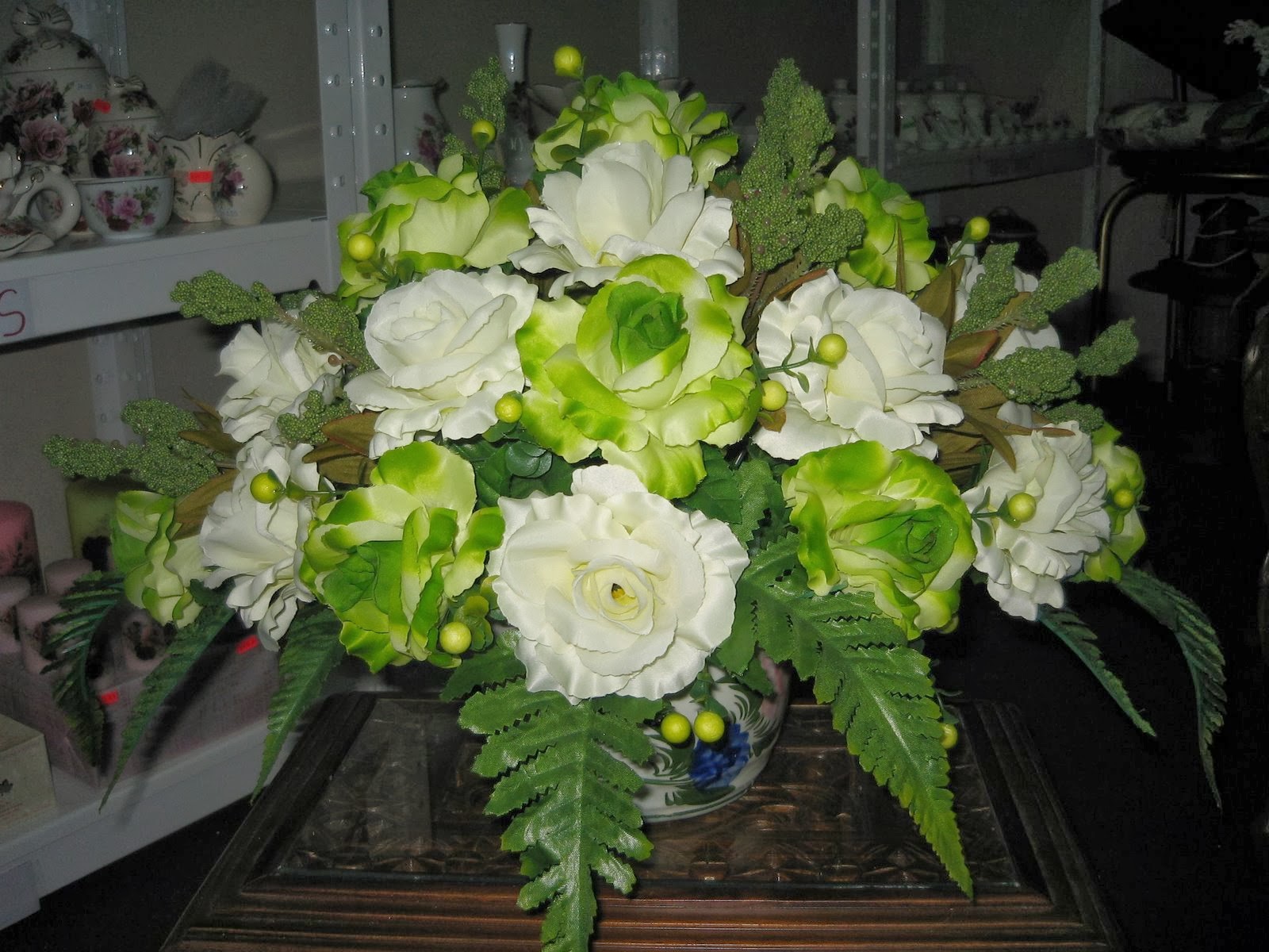 Cik Ta's Florist: Contoh Gubahan Bunga Hiasan Atas Meja