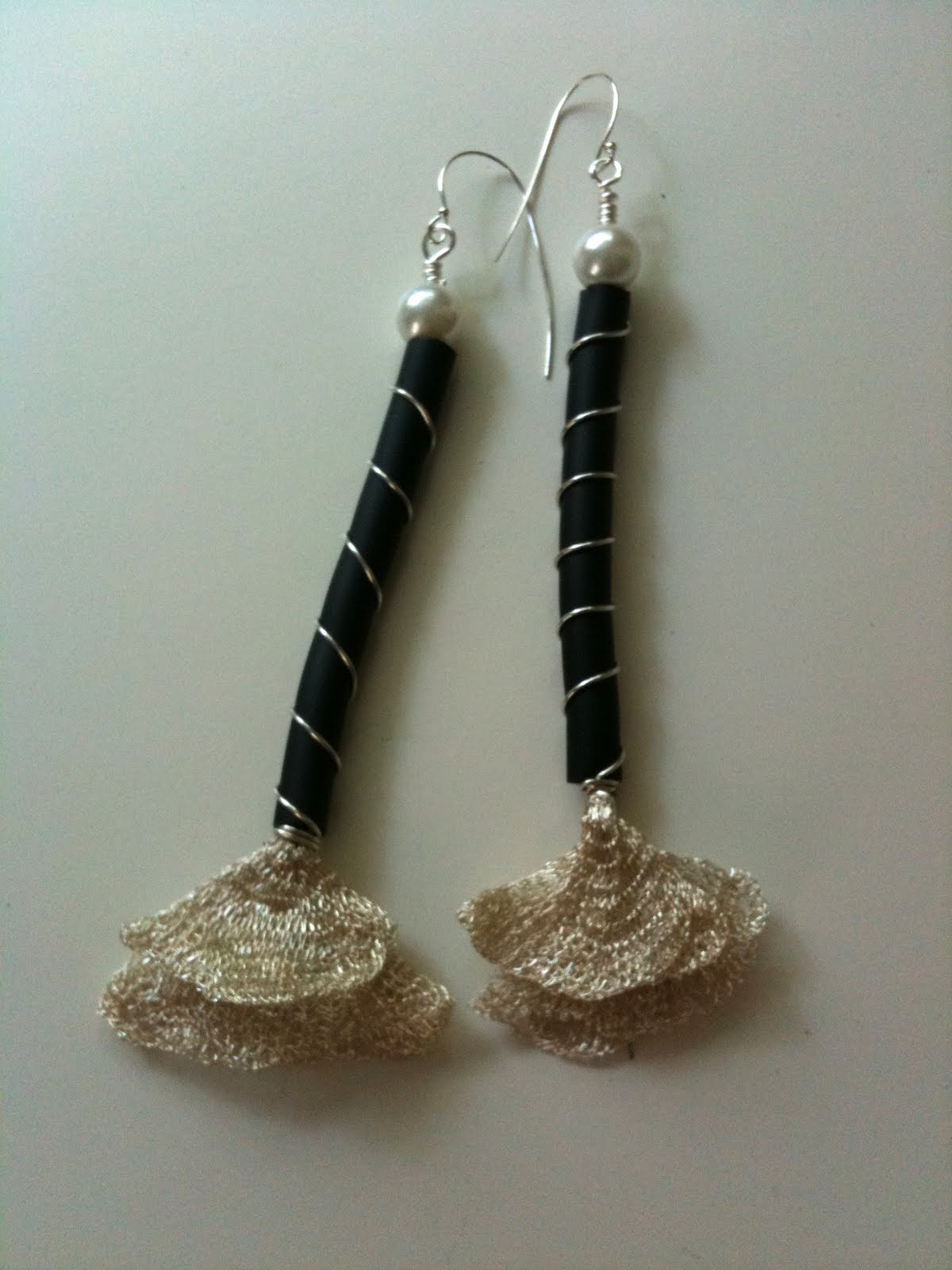 Experimenting with Artistic Wire Mesh: Leslie Rogalski