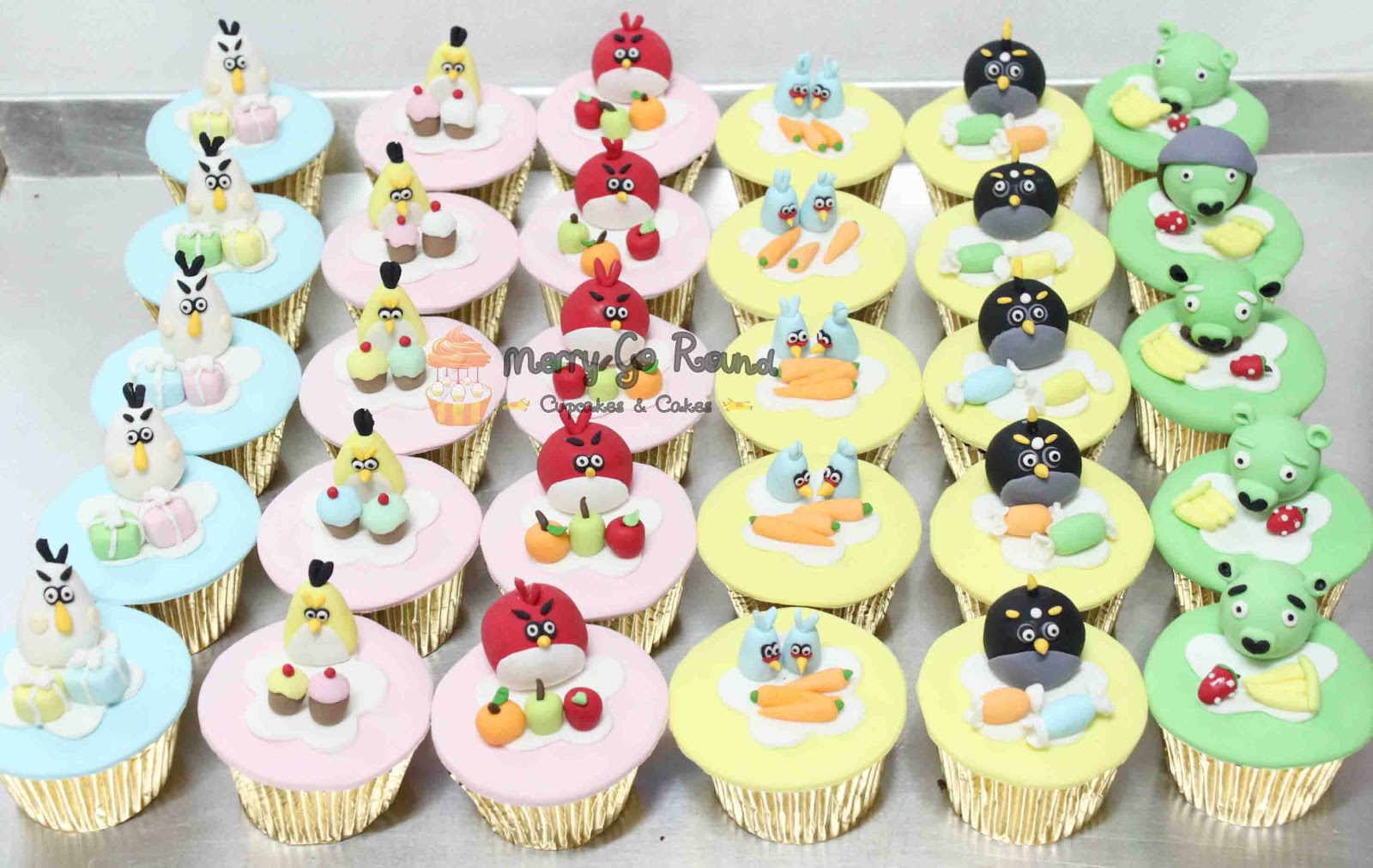 Merry Go Round - Cupcakes & Cakes: Girly Angry Birds Cupcakes and Cakes