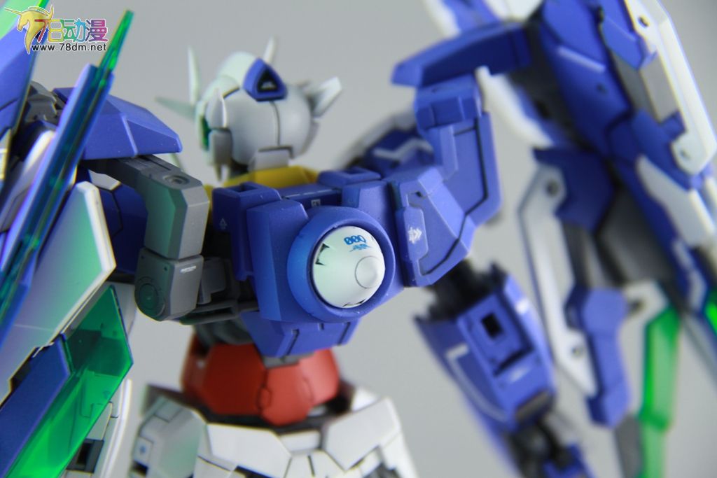 GUNDAM GUY: RG 1/144 00 Qan[T] Full Saber - Customized Build