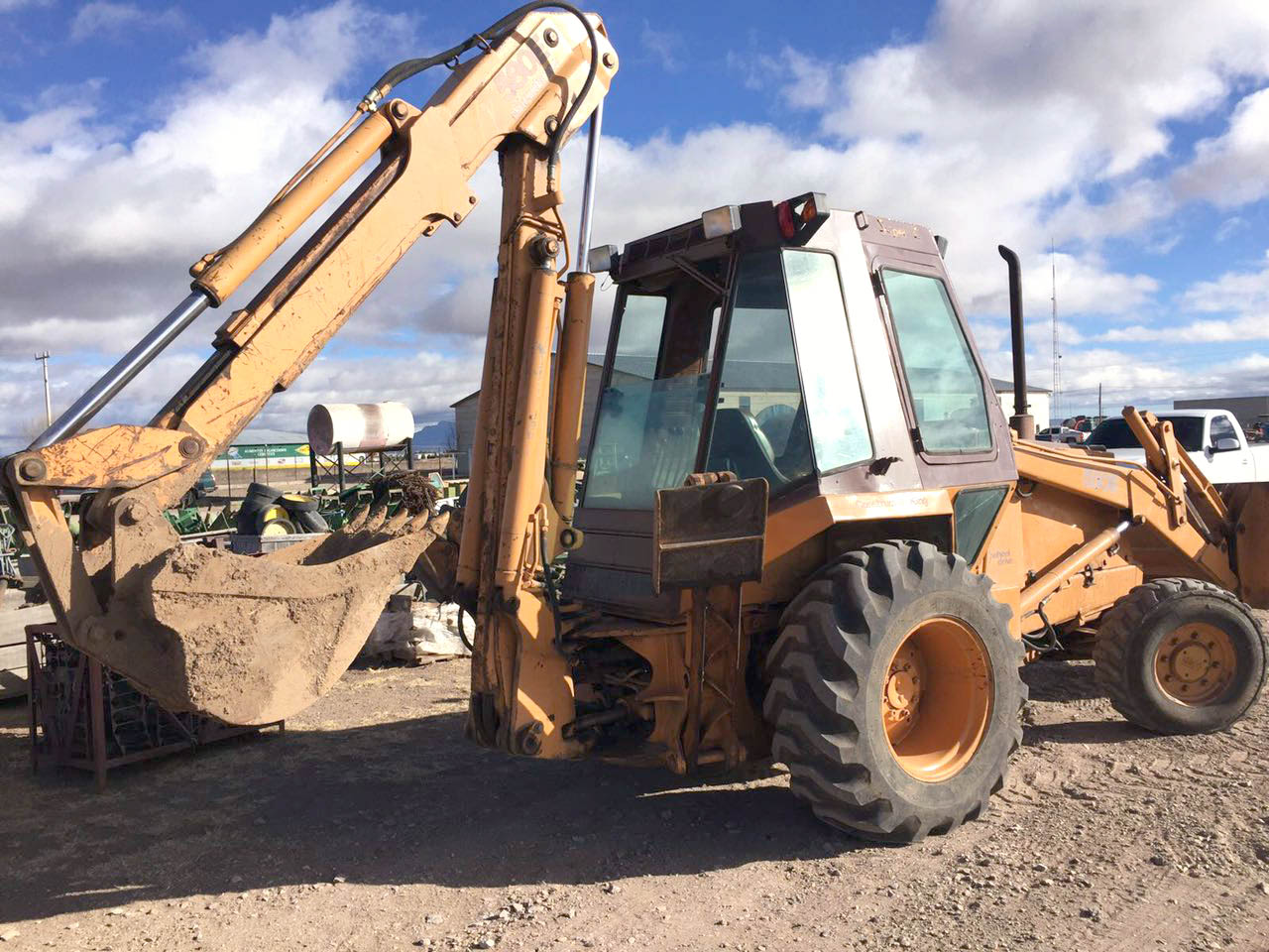 MAQUINARIA AGRICOLA INDUSTRIAL: Retroexcavadora Case 580E Extendahoe ...