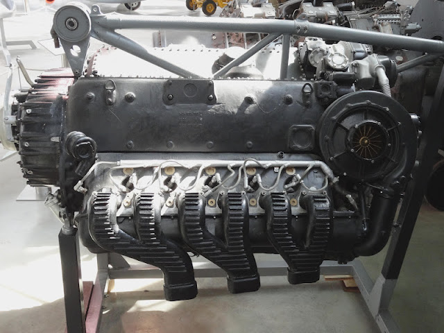 Plastic Models on the Internet: Engine walkaround vol.1: Daimler-Benz DB610