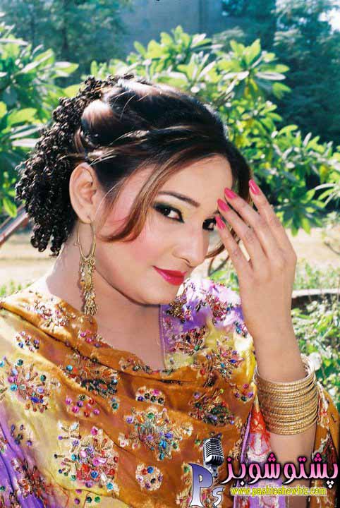 Sidra Noor Popular Pashto and Urdu Film and TV Actress,Model and Dancer ...