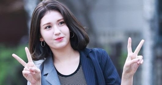 Jun Somi to navigate solo promos with the help of her father