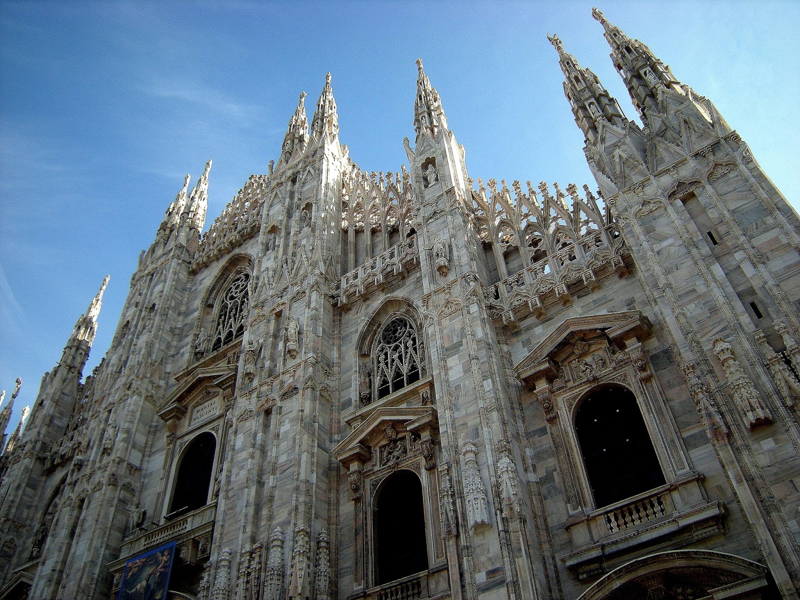 The Mathematical Tourist: Cathedral Spires