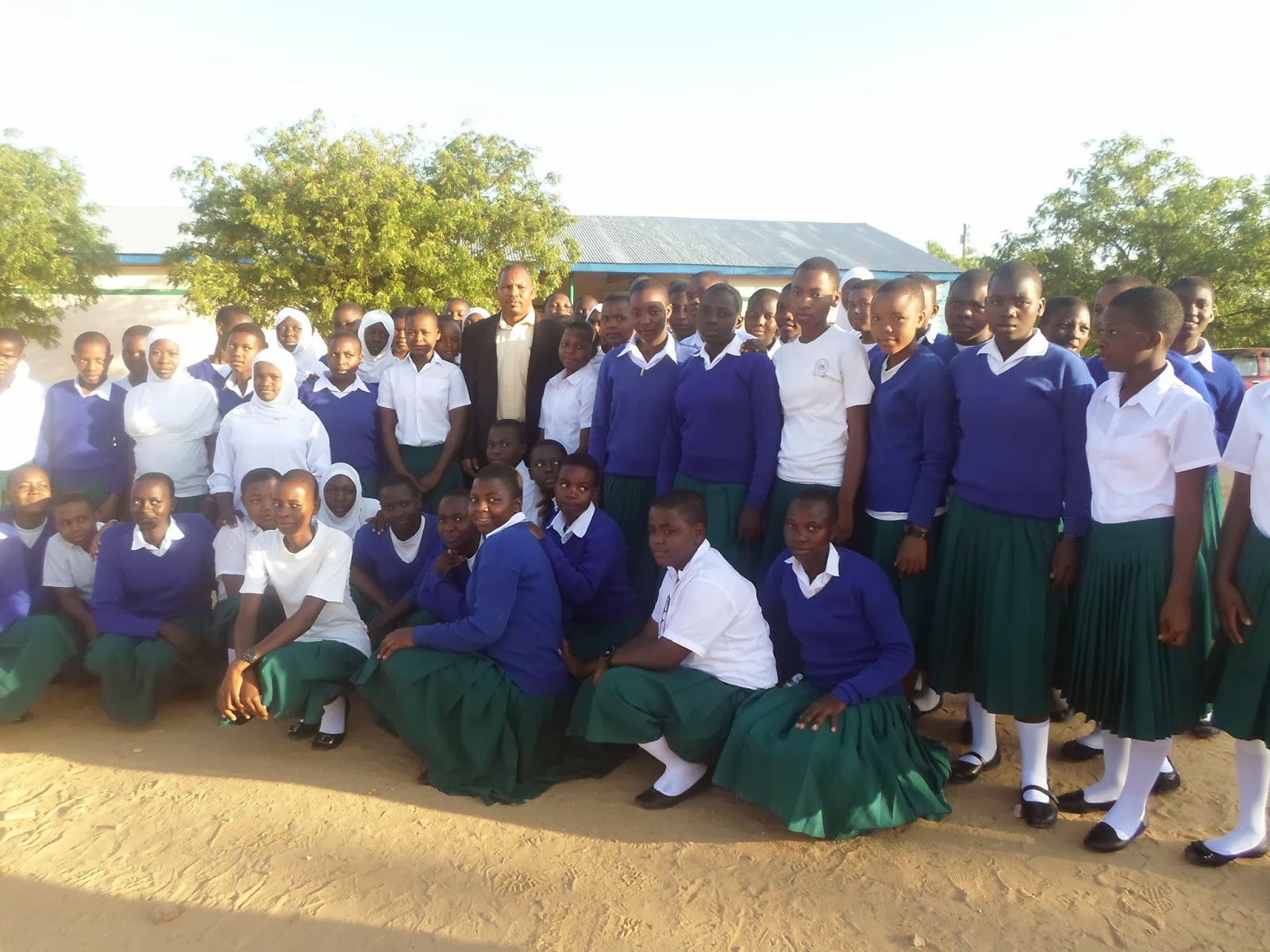 Nyerere High School Migoli : MKUU WA SHULE AKIZUNGUMZA NA WANAFUNZI WA ...