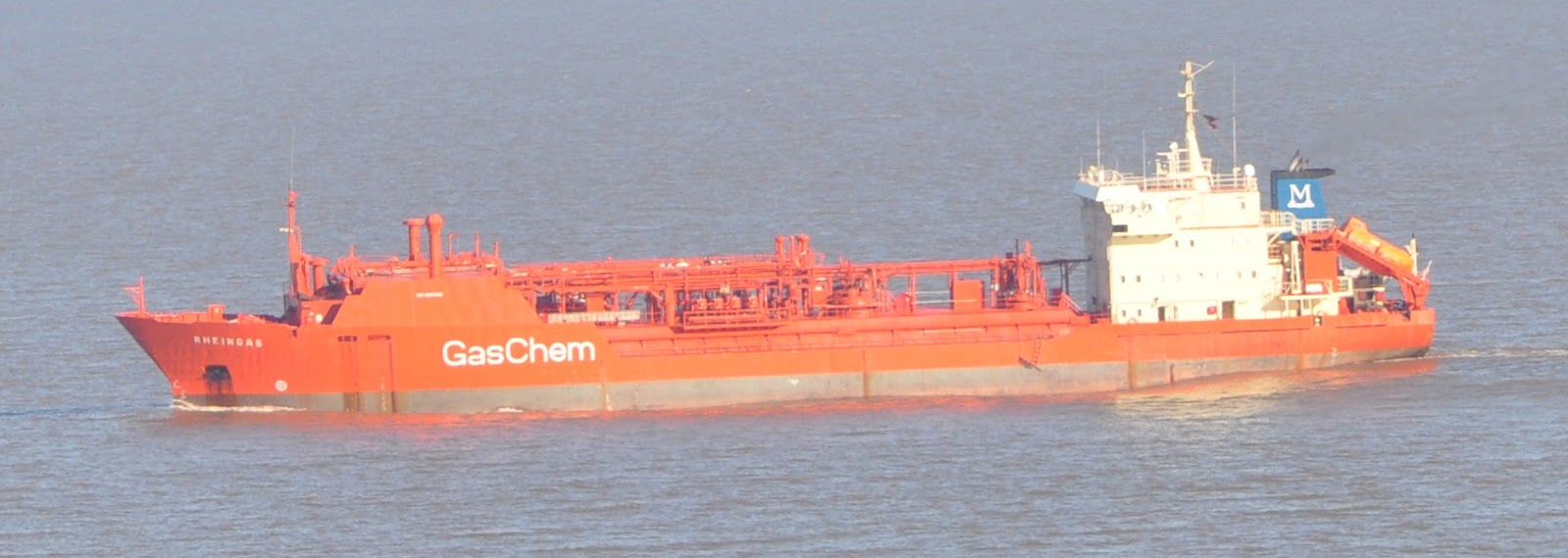 VCV ESTEIO: Navio-tanque “Rheingas” parte do Polo Petroquímico de Triunfo.