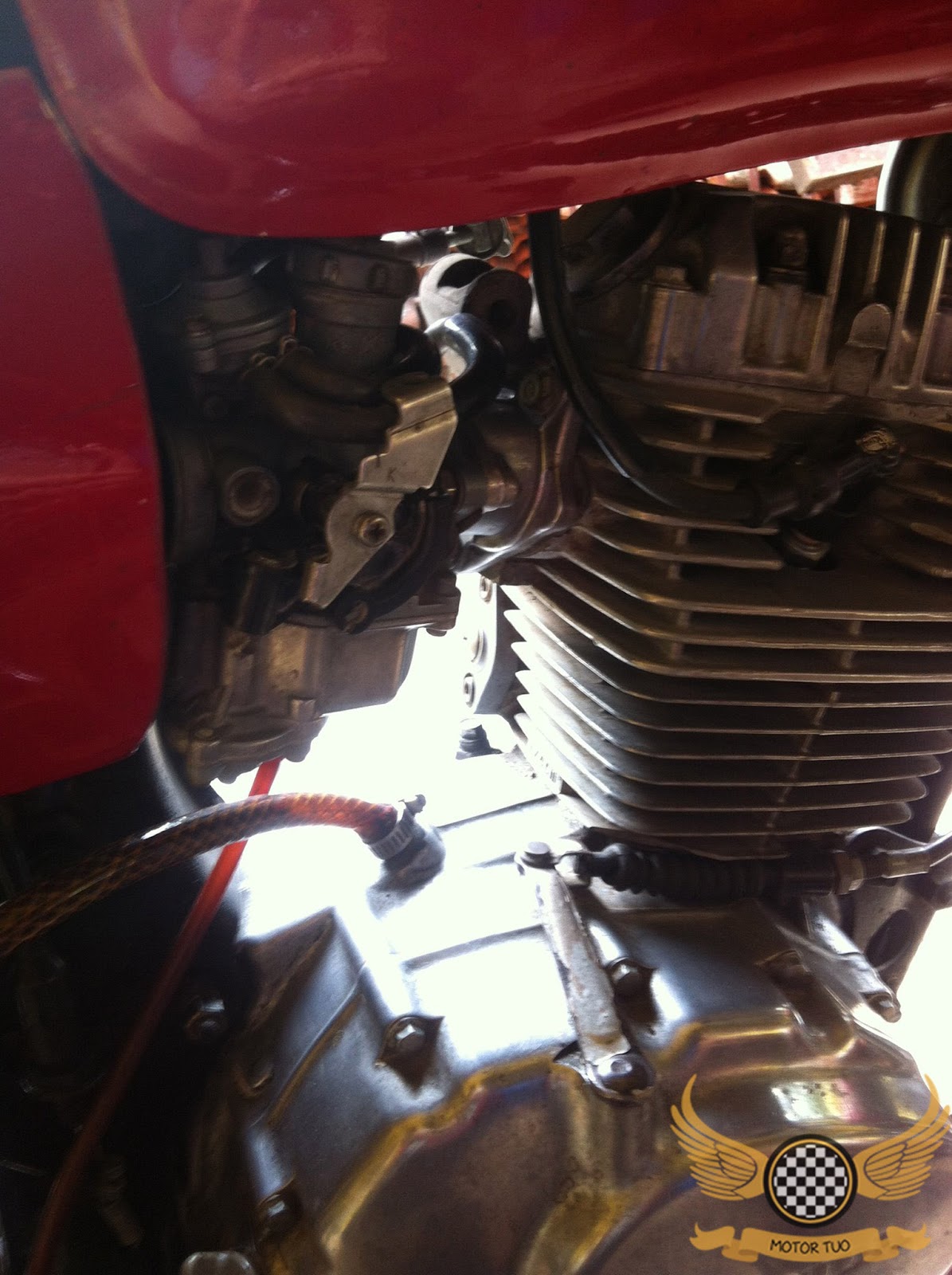 Modifikasi Klasik Honda CB - Merah Unik | Motor Tuo