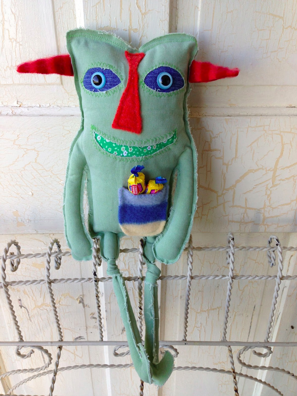 Pieces Passed: Bubble Gum Smugglers