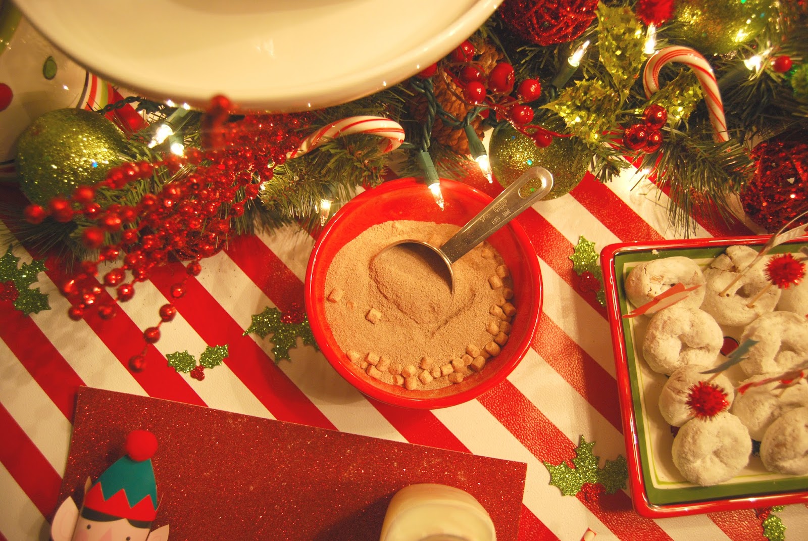 Momfessionals: North Pole Breakfast 2016