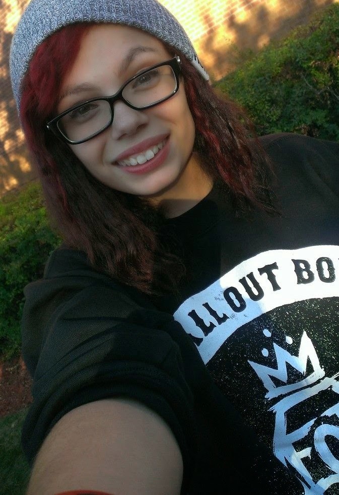 Lilly Simpson's Instagram, Twitter & Facebook on IDCrawl