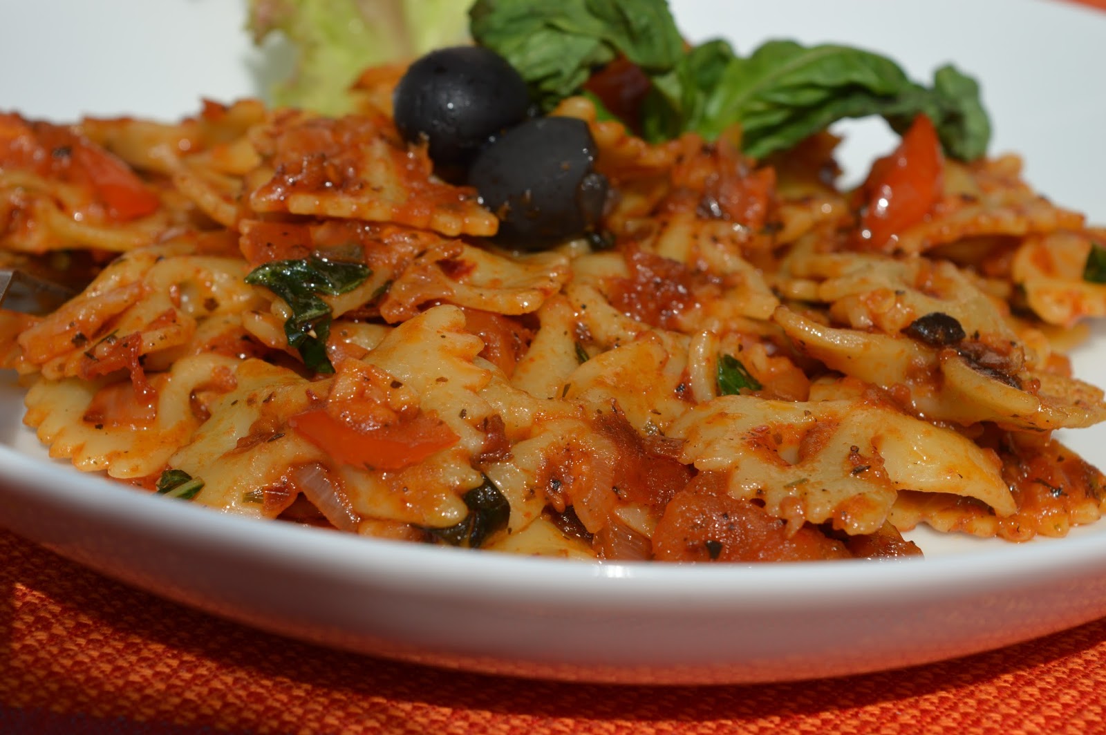 exotic-n-easy cooking: Tomato basil Pasta