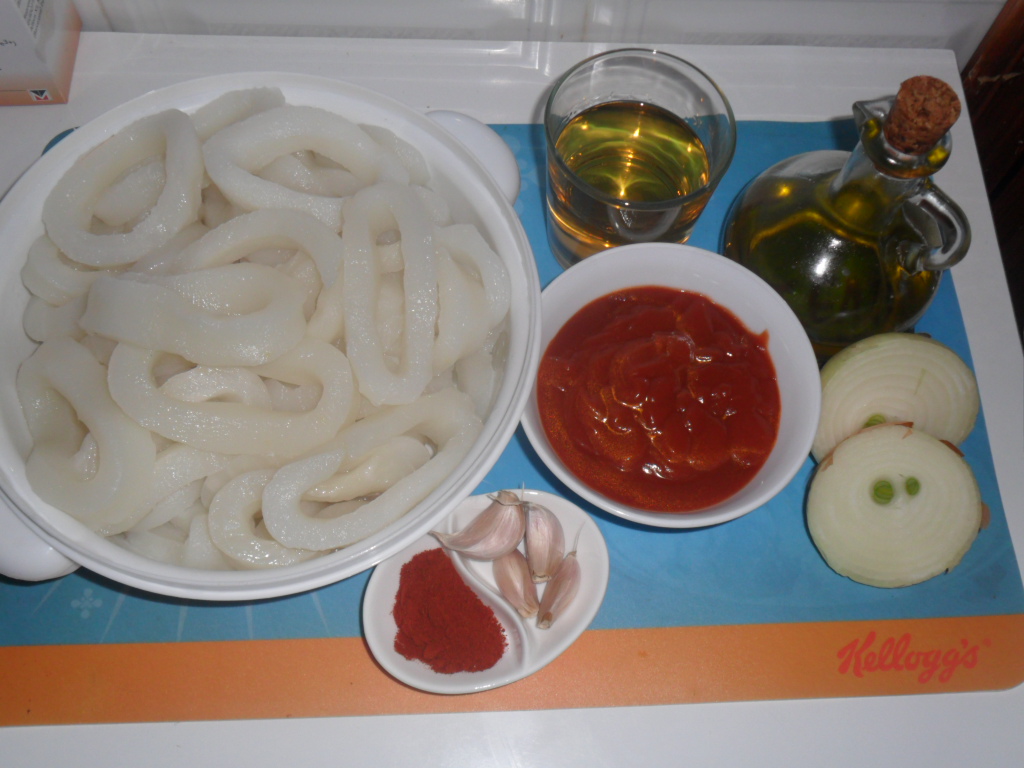 LAS COMIDAS DE CARMEN: ANILLAS DE CALAMAR EN SALSA AMERICANA