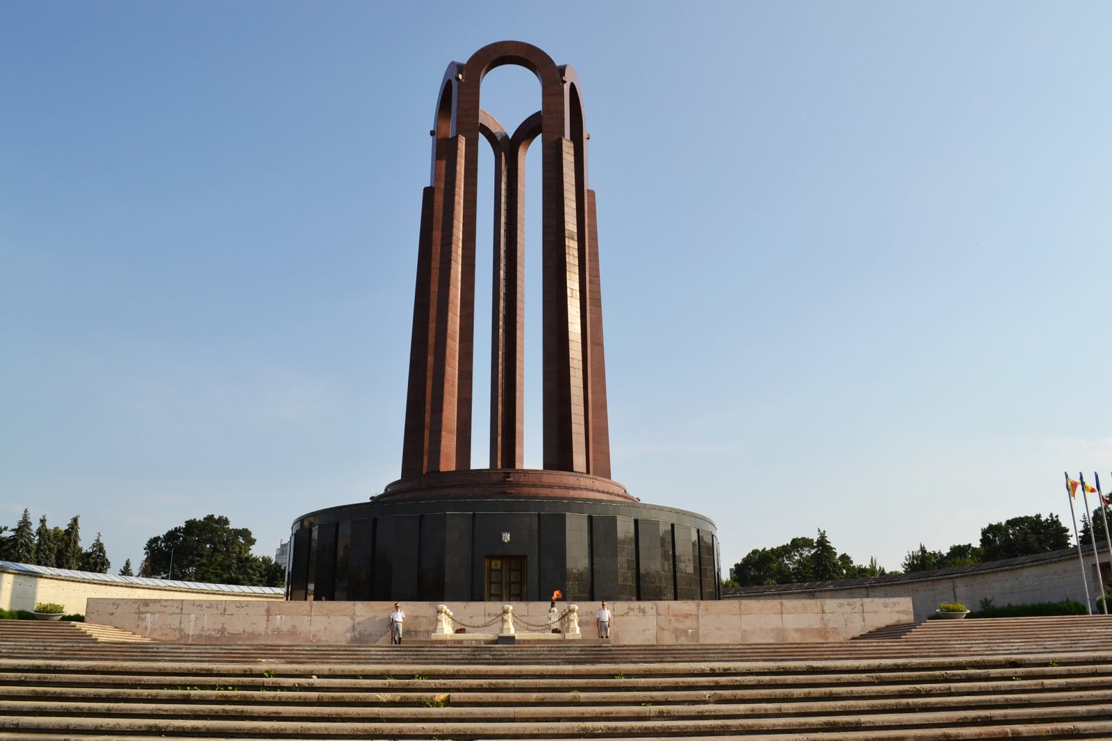 Lucruri pe care trebuie sa le faci: Trebuie sa ajungi in parcul Carol I ...