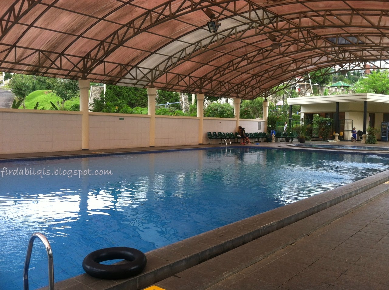 Let My Fingers Dance: Menggigil Cantik di Setiabudi Regency Swimming Pool