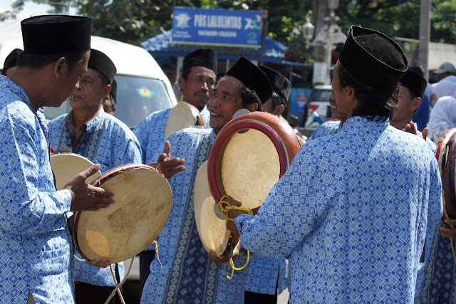 SENI BUDAYA TRADISIONAL: Kesenian Rudat - Rebana (Rudat Tunjung Putih)