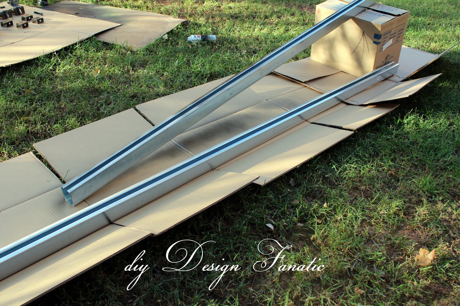 Here are the 8ft unpainted galvanized box rails.