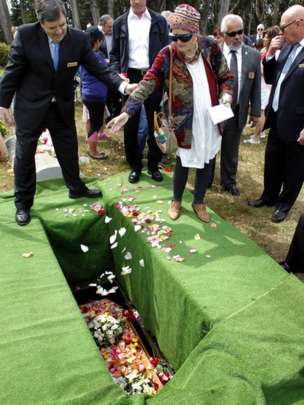 O caso de Miranda Eve: A menina misteriosa enterrada há 145 anos e ...