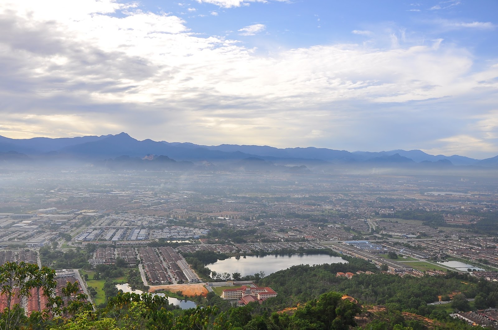 Sungai Siput Boy: Hiking : Bukit Kledang, Menglembu Ipoh Perak