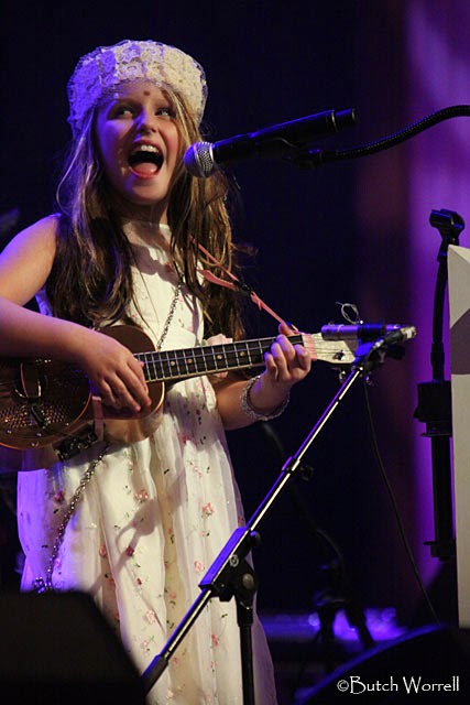 Emi Sunshine’s Grand Ole Opry Debut ~ Concert Photos Magazine - Live ...