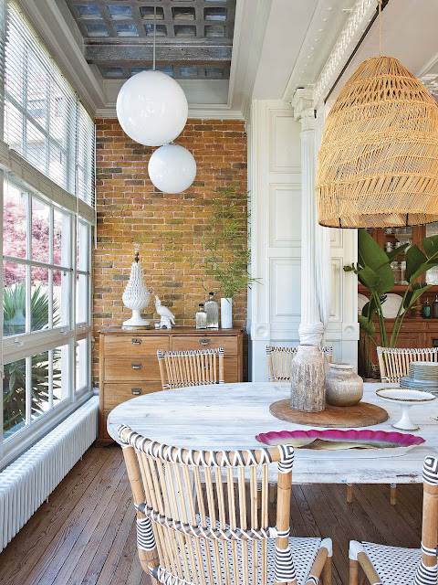 An amazing Spanish house with a multicultural splendor