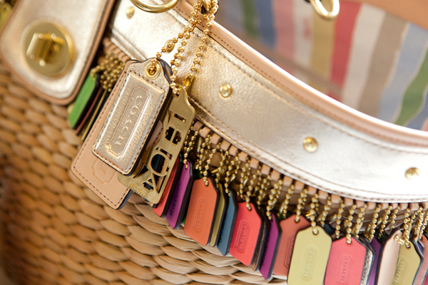 fashion tide: Coach New York looked closer at the office.