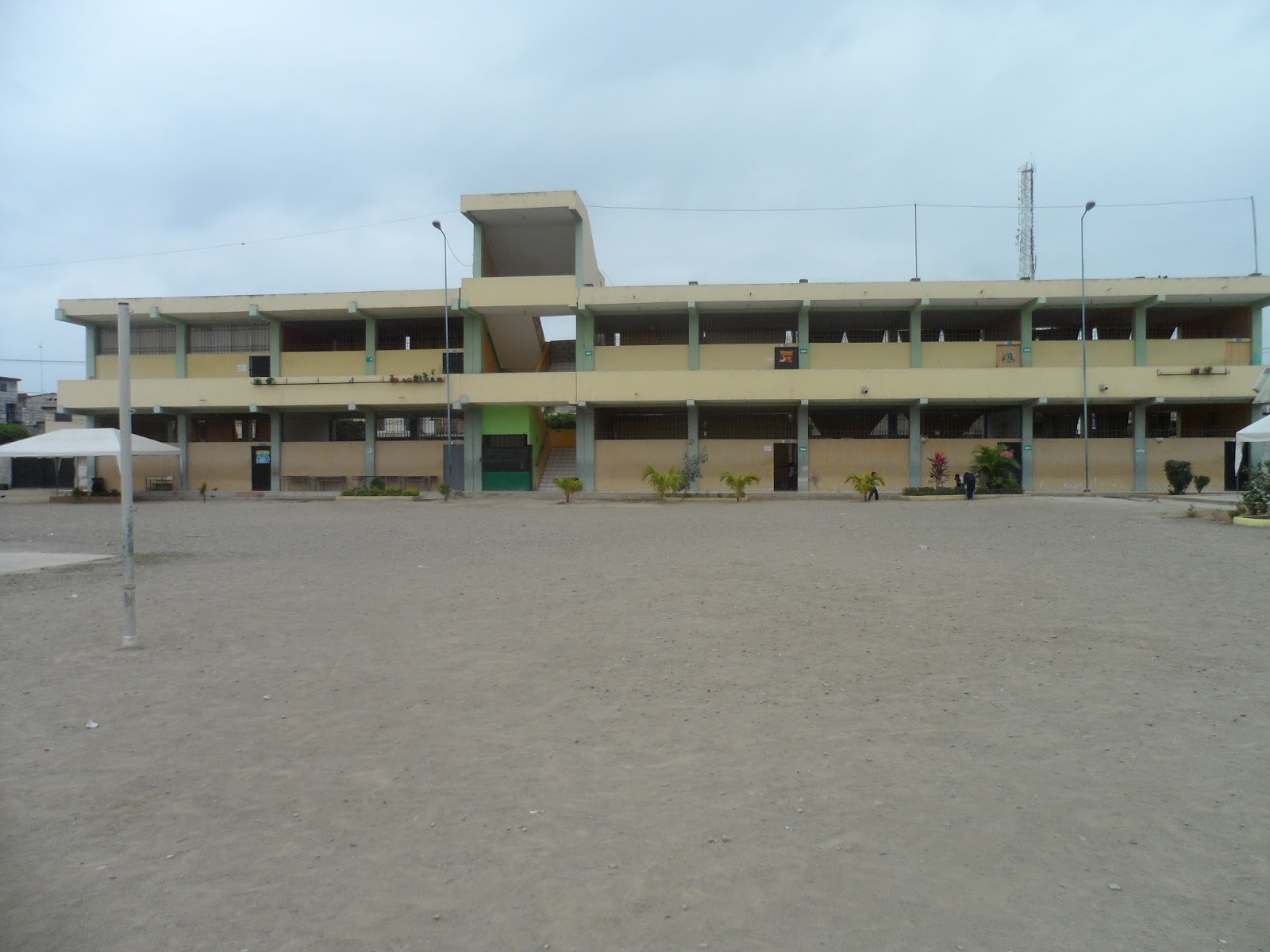 UNIDAD EDUCATIVA "CIUDAD DE MACHALA": Educación Básica