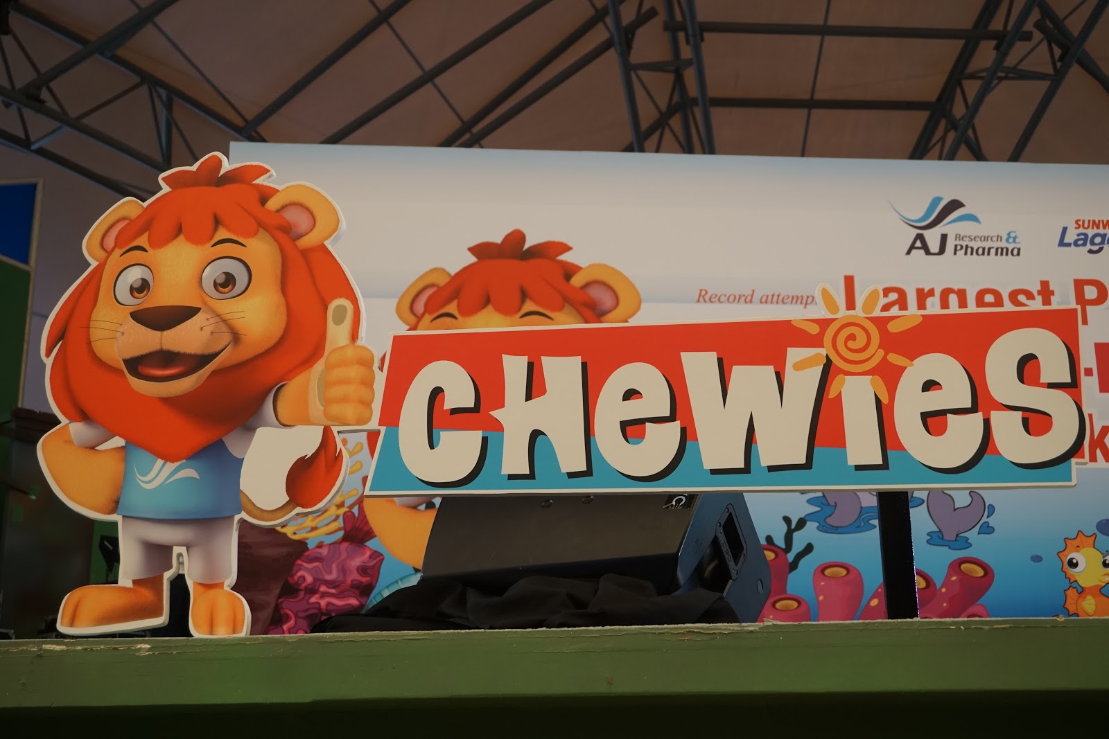 5 Little Angels: Chewies Enters Malaysia Book of Records with a Healthy ...