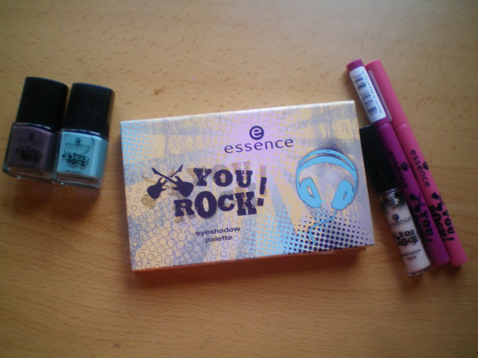 SOÑANDO EN TECNICOLOR: YOU ROCK DE ESSENCE A 0,99
