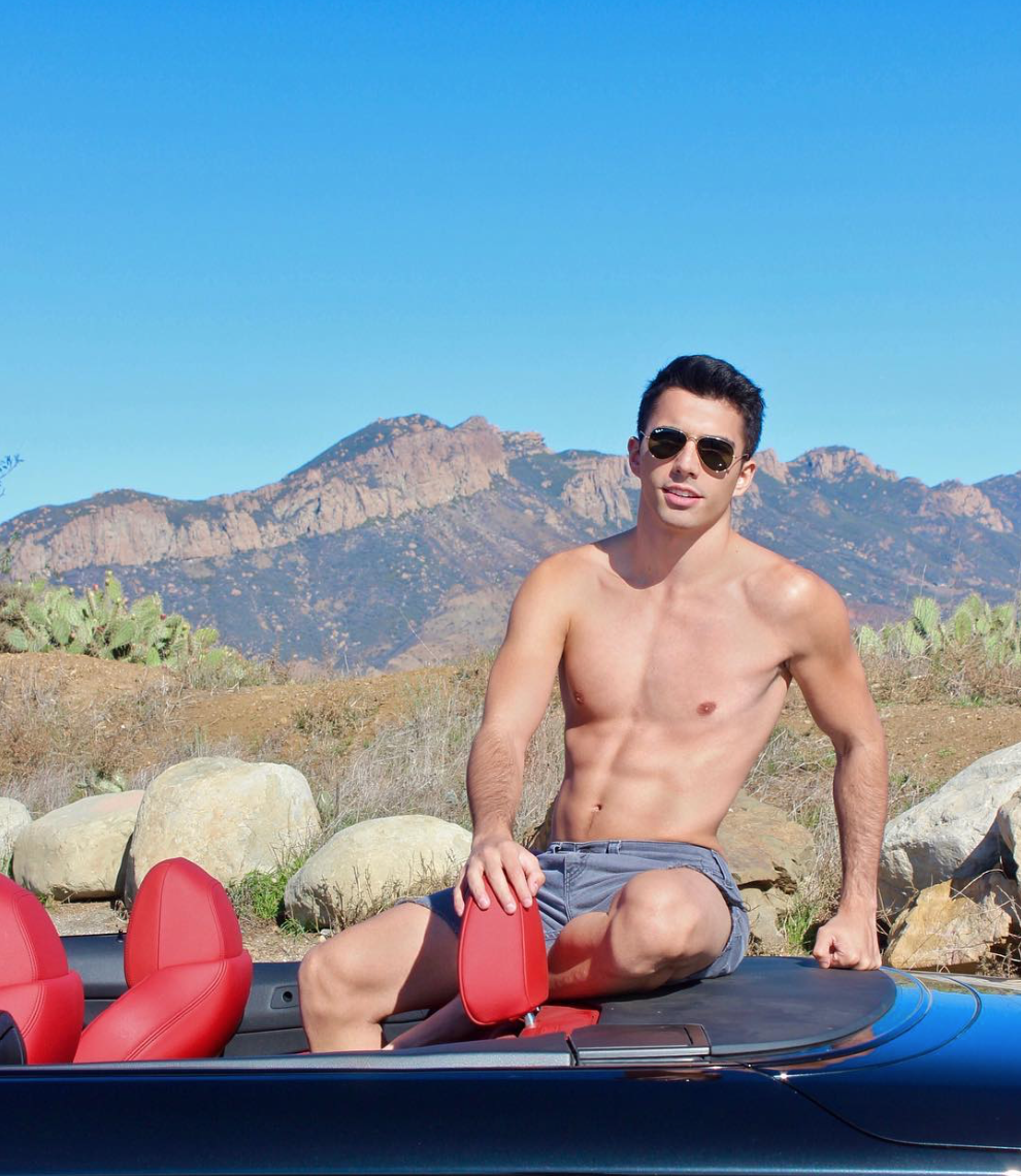 Joey Gentile se desnuda en Instagram ~ notigay