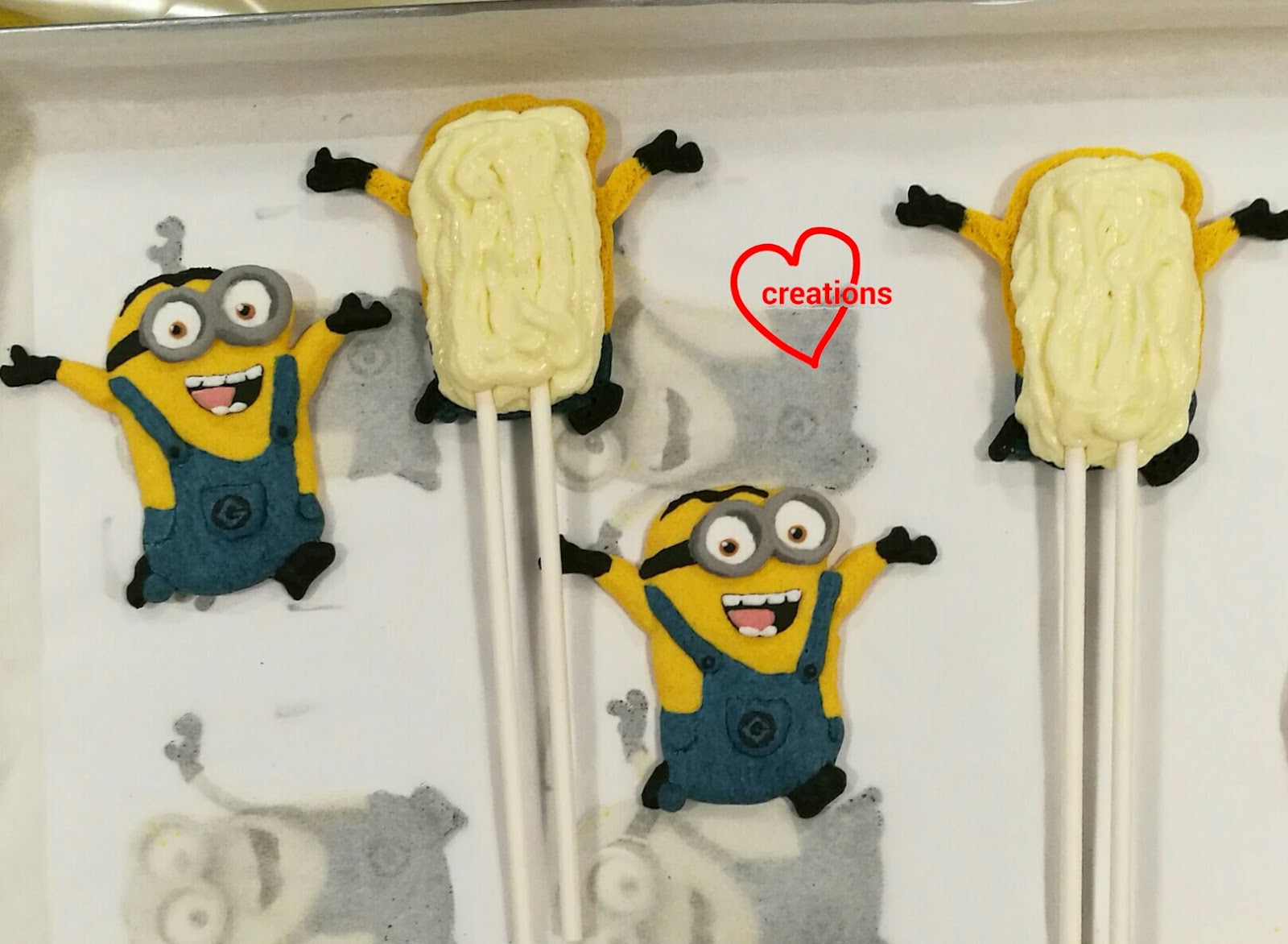 Loving Creations for You: Minion Coconut Macaron Cake Toppers