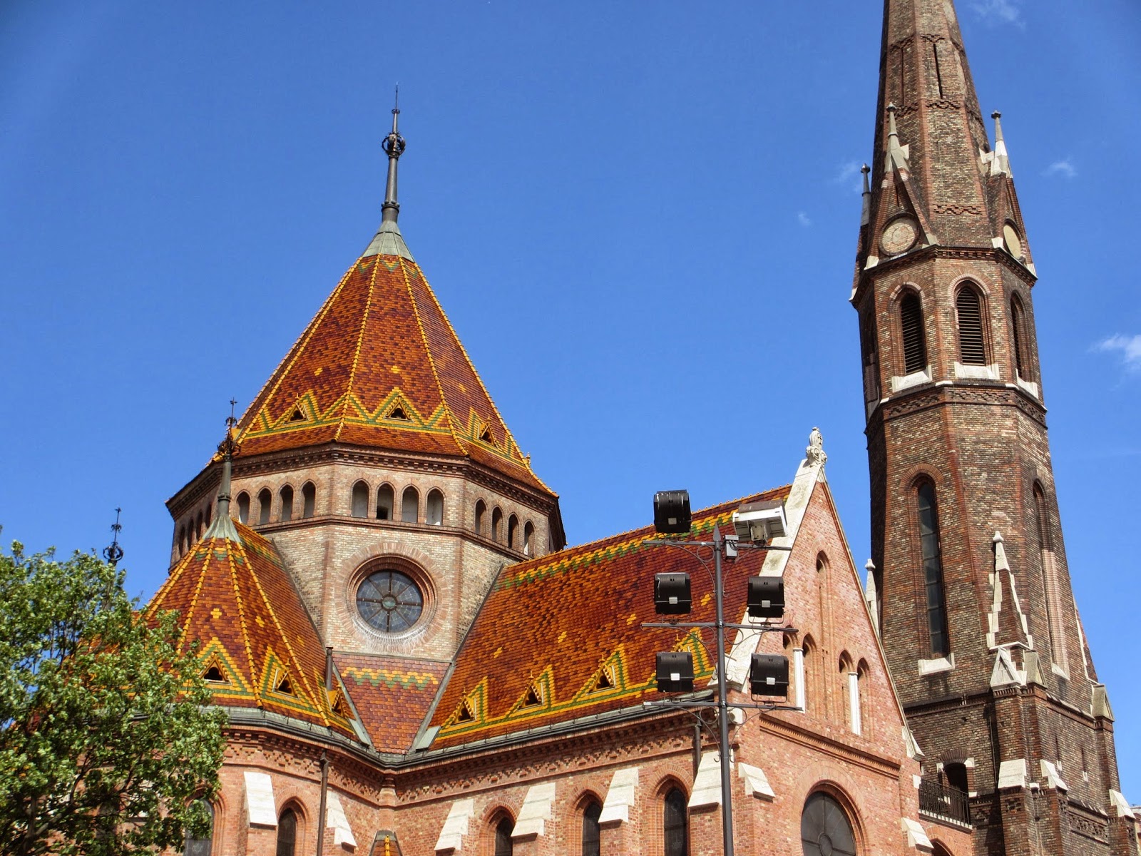 Cannundrums: Buda Calvinist Church - Budapest