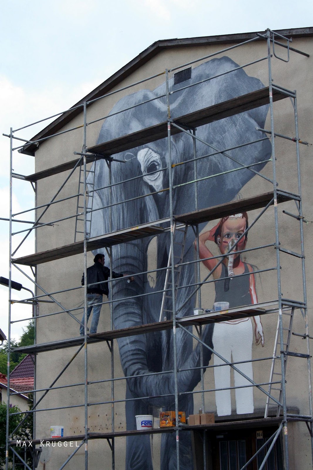 Case New Mural In Schmalkalden, Germany – StreetArtNews