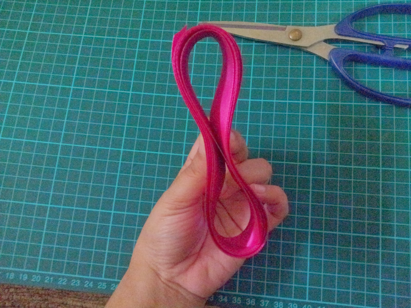 Panduan Kraf Riben dan Kertas: Tutorial : Riben Bebola (Upacara ...