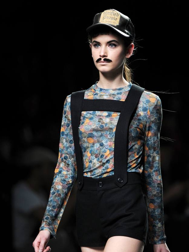 True mod: El moustache está de moda