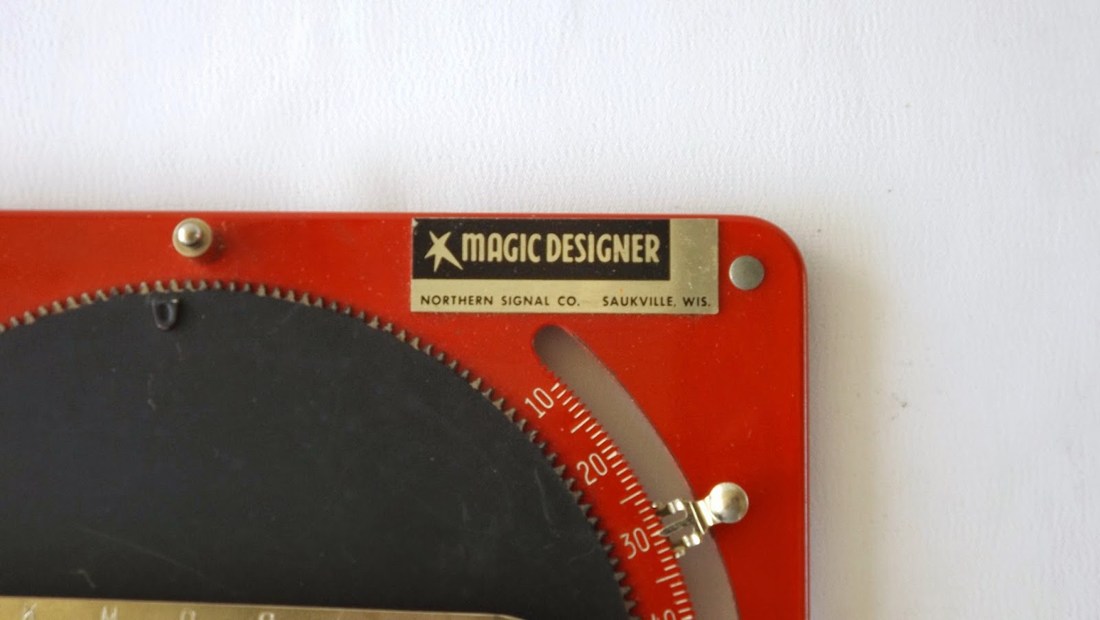 Still Stunning Vintage Resale: The Magic Designer-Hoot Nanny-American ...