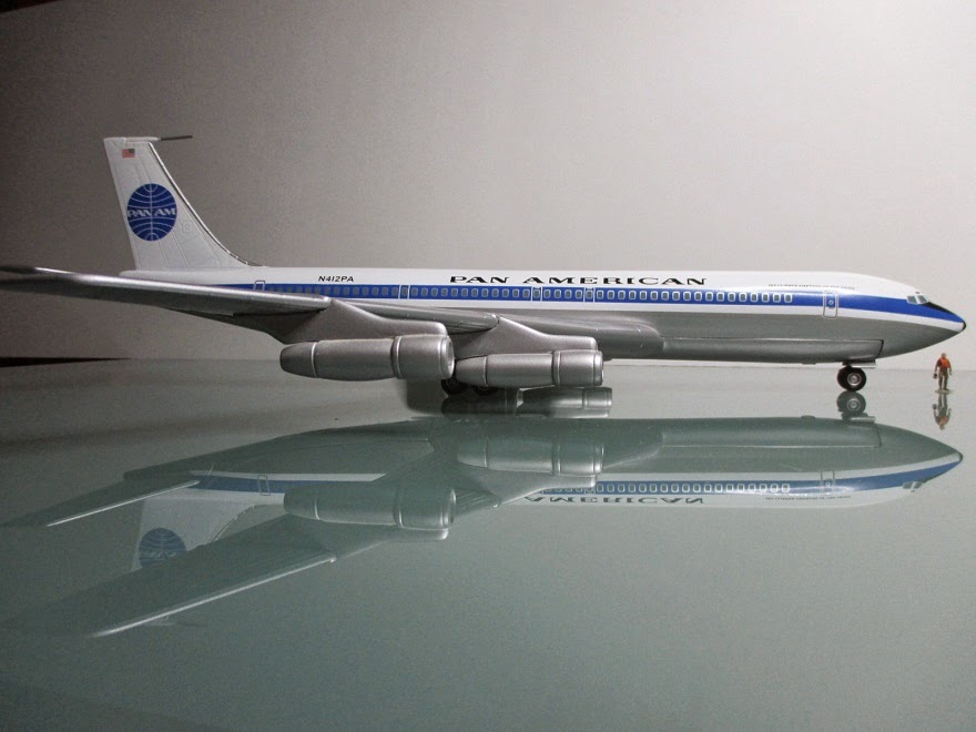 1/144 airbattle: 1/144 Boeing 707 - by Corgi