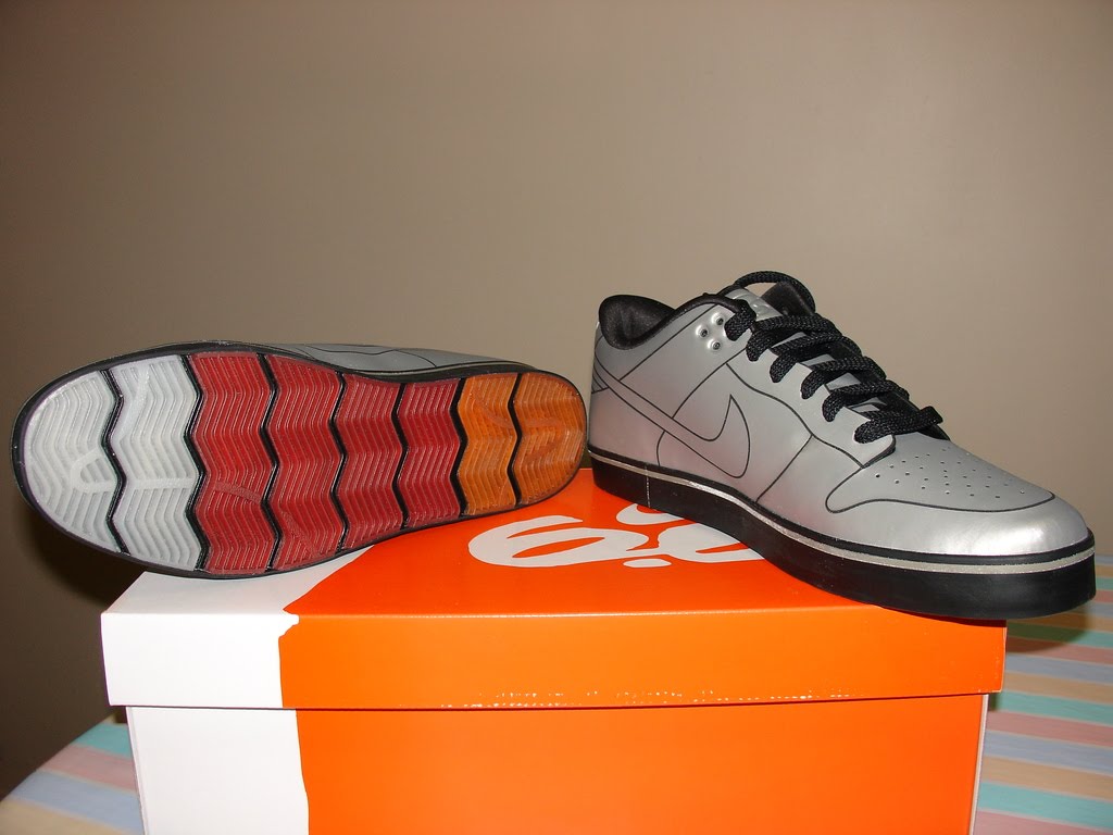 ric on the go: Back to the DeLorean Dunks