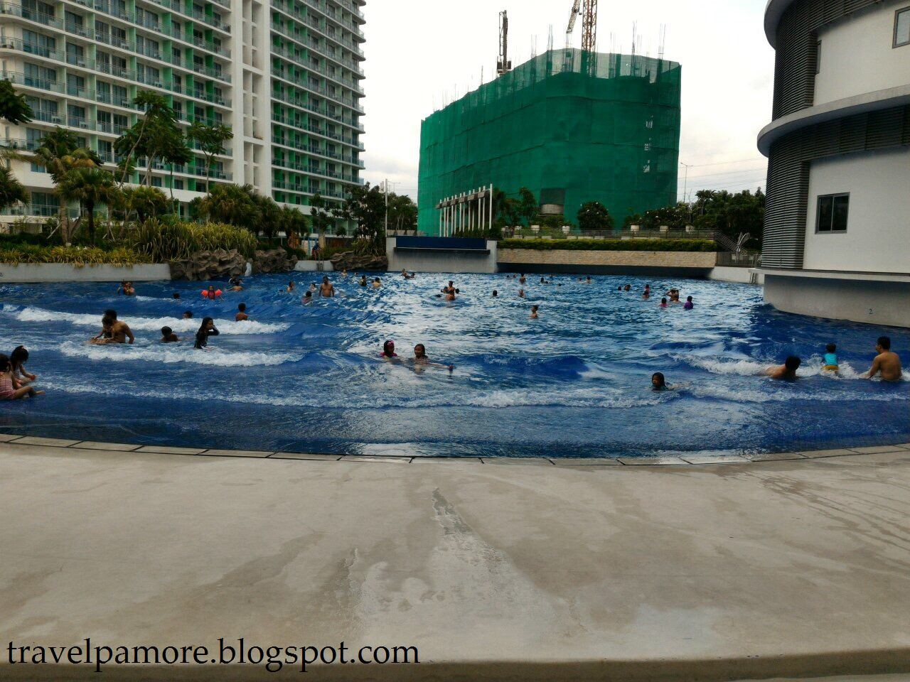TRAVEL PA MORE!: IN REVIEW: Azure Urban Resort Residences