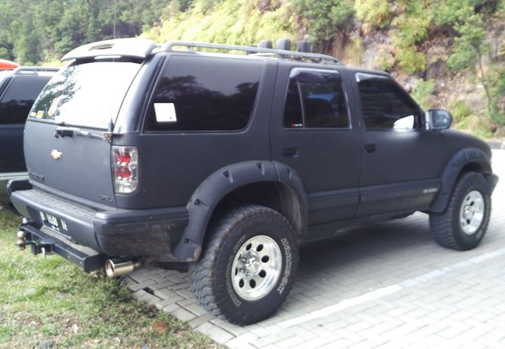 Opel Blazer Modifikasi Dijual