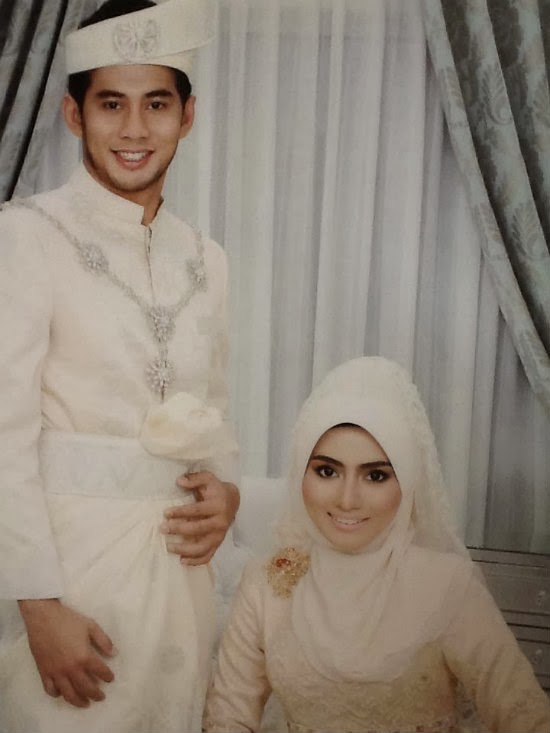 Fizo Omar & Mawar Selamat Bertunang ~ Sembang Sembang Dot Com