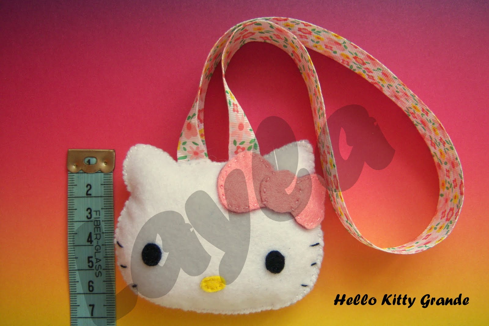 Layla Creaciones: Hello Kitty Grande
