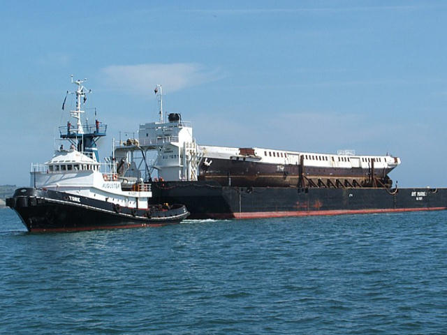 The Captain's Table: Snapshot: Nomadic Returns Home