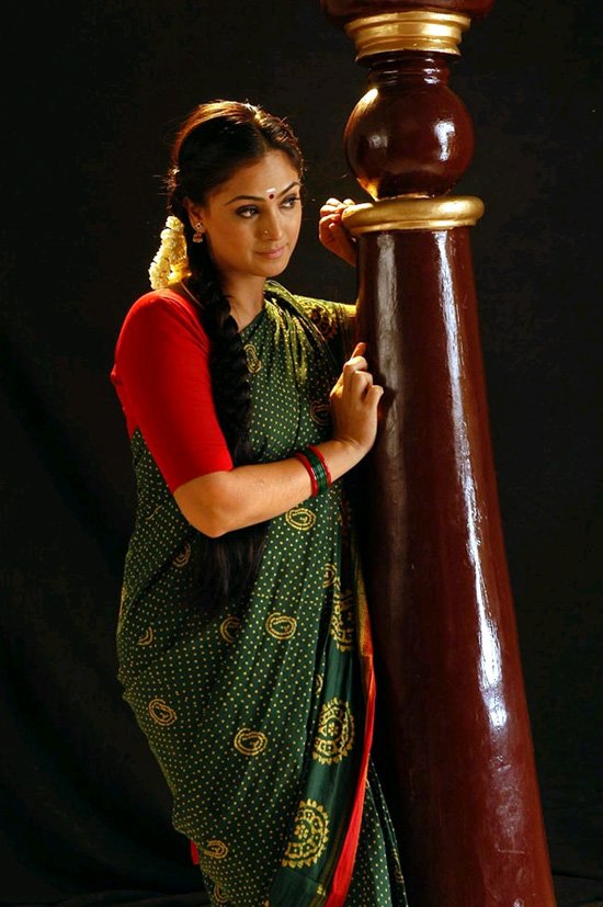 Worshipping the beauty simran