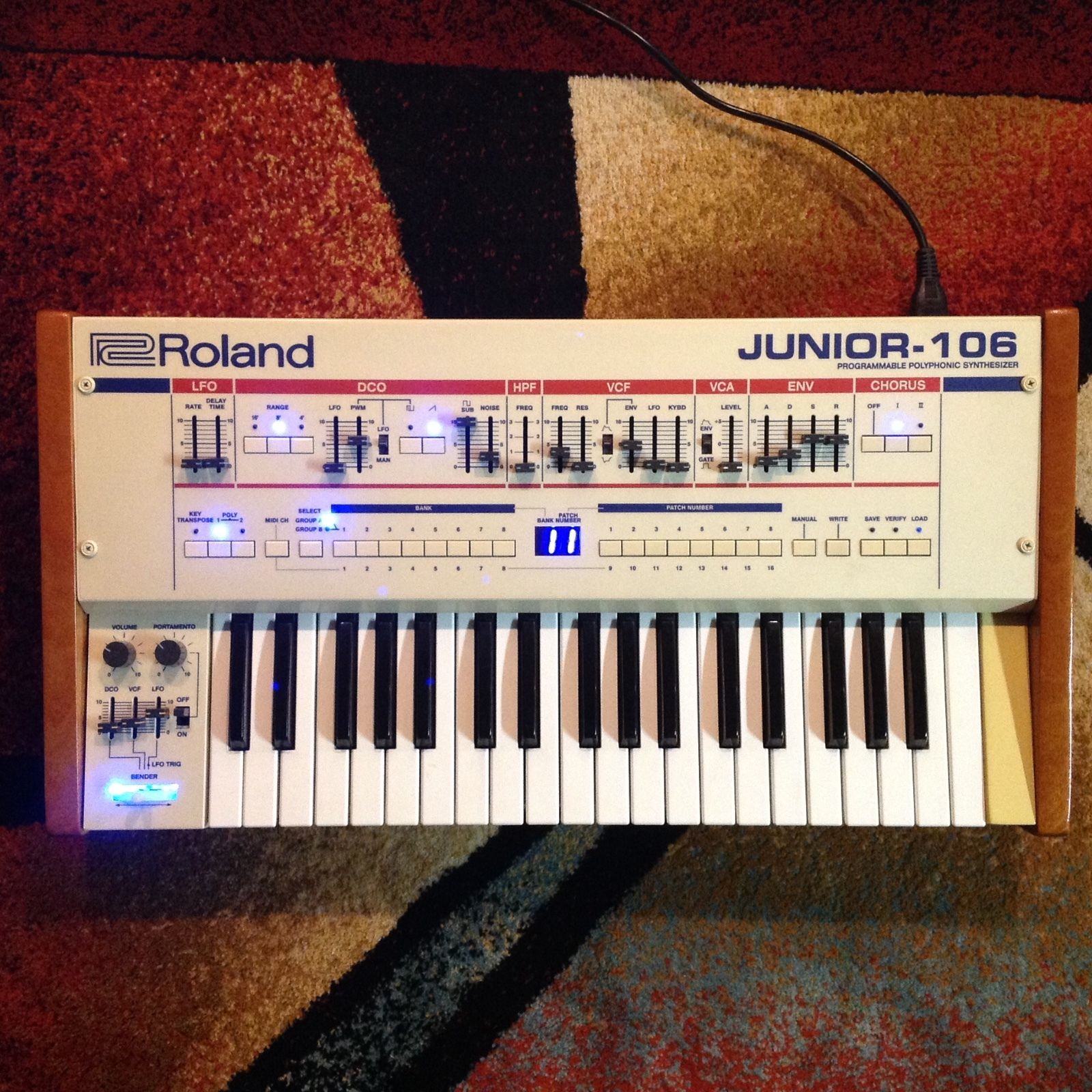 MATRIXSYNTH: Roland Junior-106 - Red, White, and Blue 37 Key Juno-106