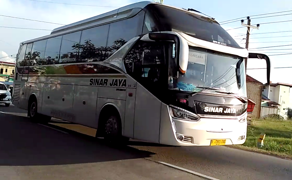 Ternyata ini 3 Bus Mewah Sinar Jaya Double Decker, HD Prime, Jetliner ...