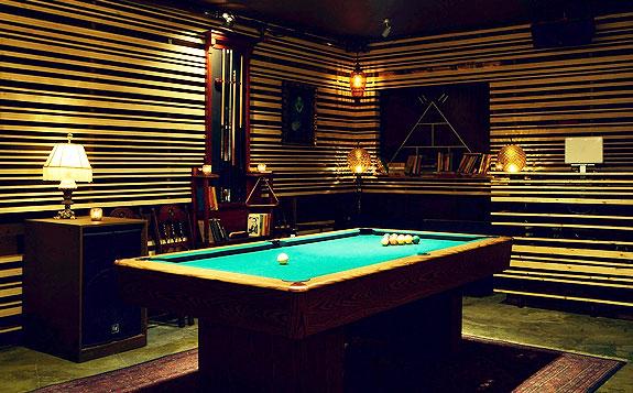 Discover Miami: Welcome to the permanent home of Radio Bar South Beach